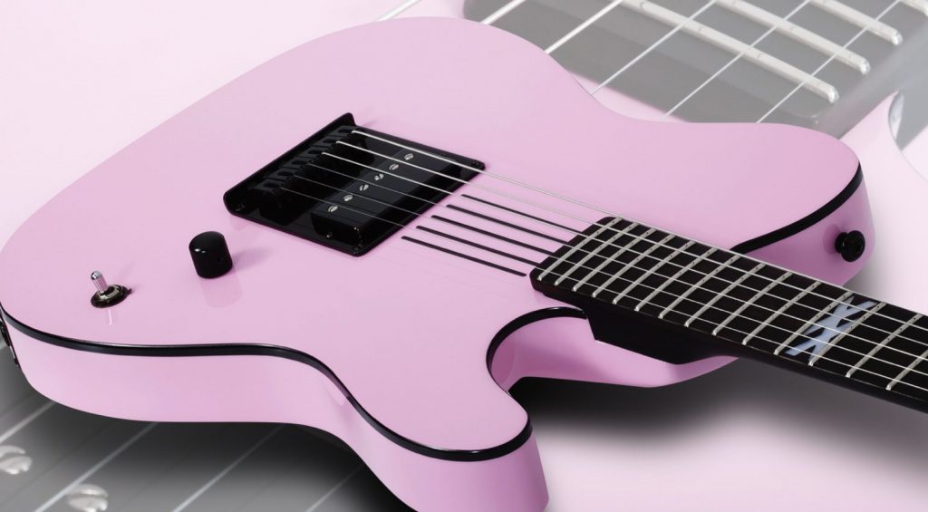 Schecter Machine Gun Kelly Signature PT: una guitarra rosa chicle ...