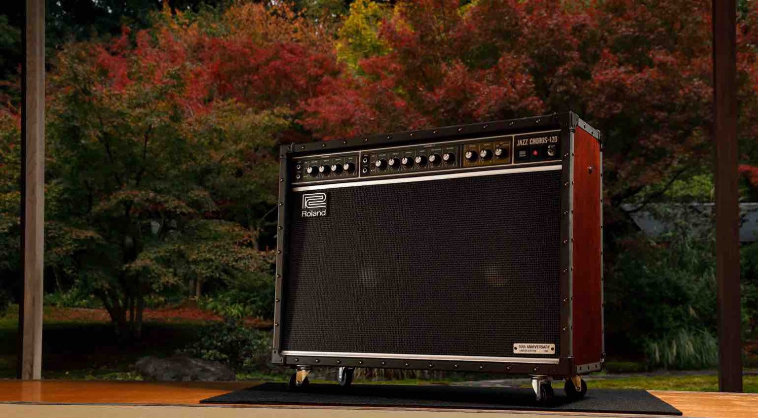 Roland JC-120 Jazz Chorus 50th Anniversary Limited Edition - gearnews.es