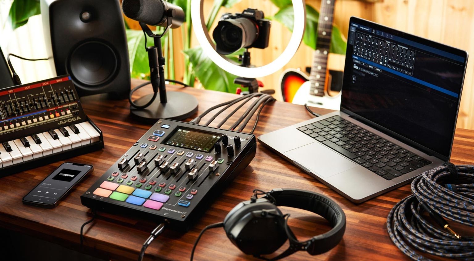 Conoce los mezcladores de streaming para músicos Boss Gigcaster 5 y 8 ...