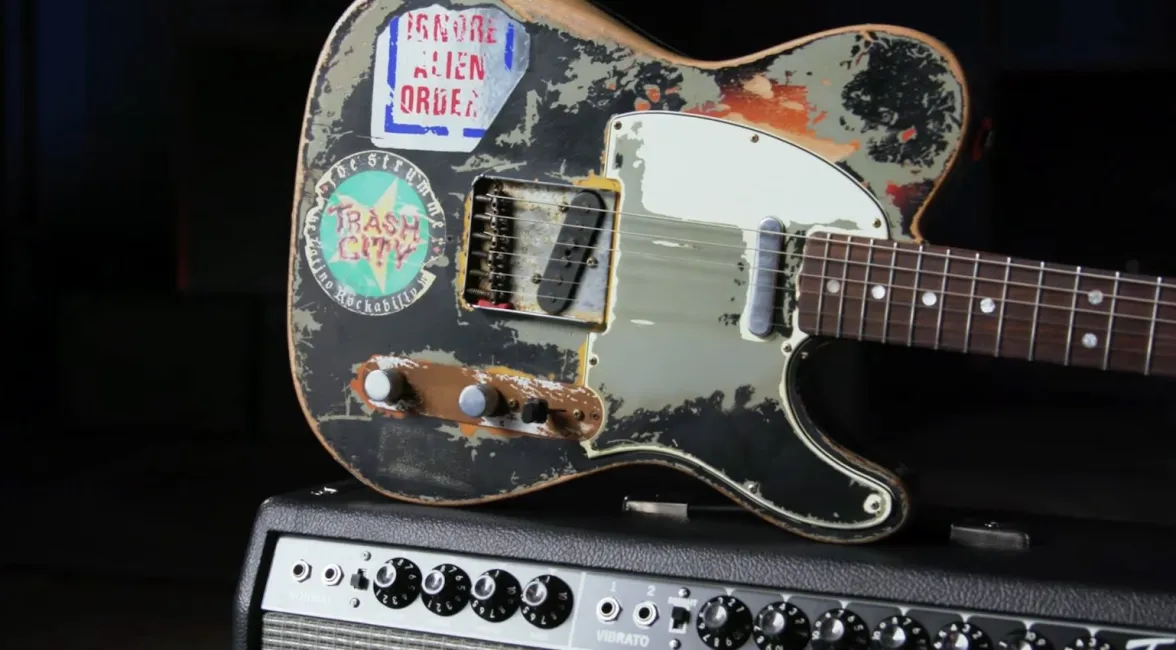 Fender Joe Strummer Masterbuilt - ¿Una guitarra Punk por 20.000 dólares ...