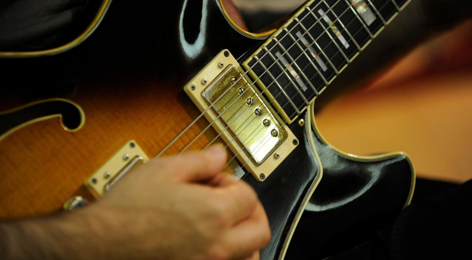 Los mejores covers de guitarra: versiones únicas de grandes canciones ...